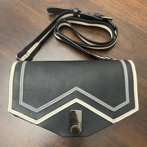 BCBGeneration | Bags | Bcbgeneration Crossbody Black With Strap | Poshmark